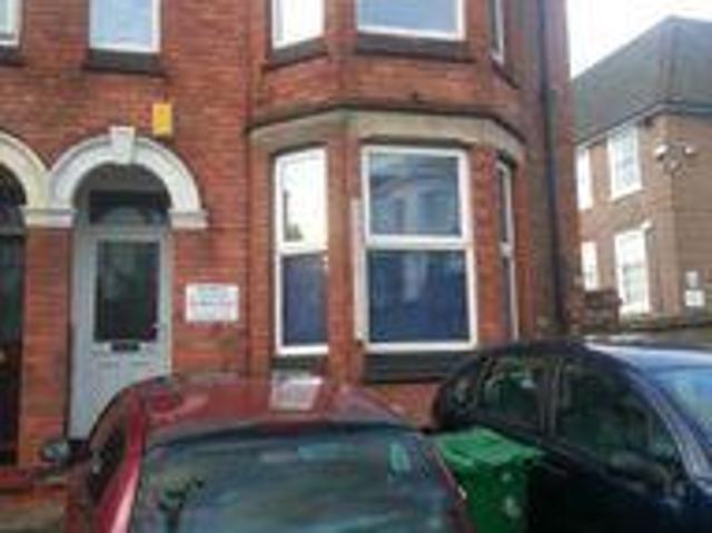 5 Bedrooms Semi detached house for rent in Derby Road, Nottingham NG7