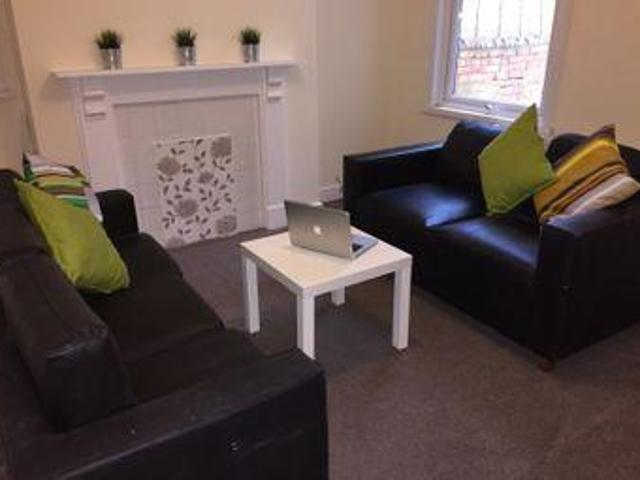 5 Bedrooms Semi detached house for rent in Dunlop Avenue, Nottingham NG7