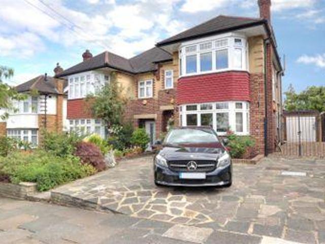 5 Bedrooms Semi detached house for rent in Kenwood Avenue, London N14