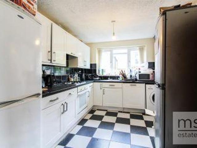 5 Bedrooms Semi detached house for rent in Kimbolton Avenue, Nottingham NG7
