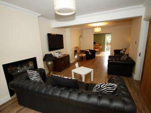 5 Bedrooms Semi detached house for rent in Hambro Avenue, Bromley BR2