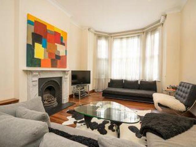 5 Bedrooms Semi detached house for rent in Southwood Avenue, London N6
