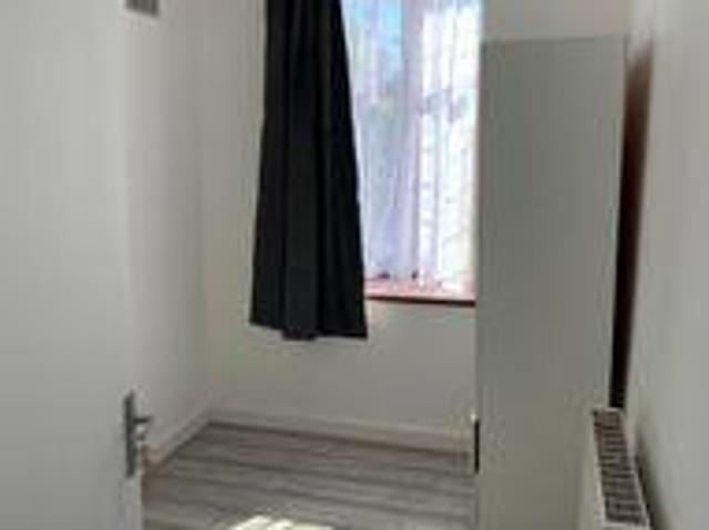5 Bedrooms Semi detached house for rent in Shakespeare Avenue, Arnos Grove N11