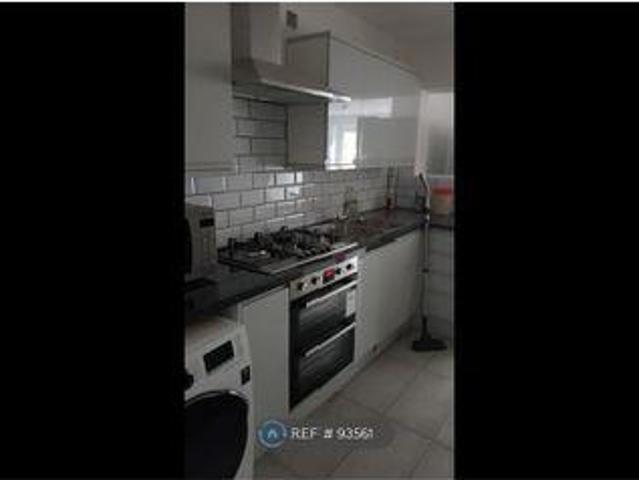 5 Bedrooms Semi detached house for rent in St. Georges Road, Coventry CV1