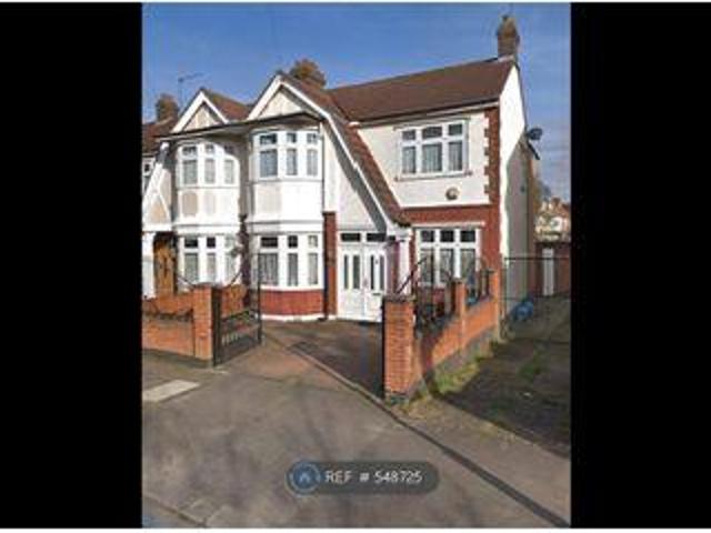 5 Bedrooms Semi detached house for rent in Sunnymede Drive, Ilford IG6
