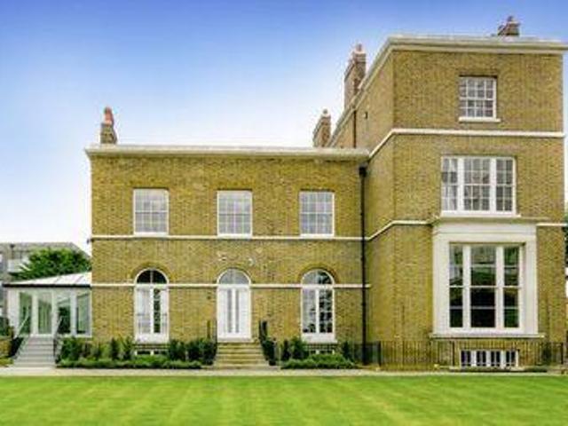 5 Bedrooms Semi detached house for rent in Rushgrove Street, London SE18