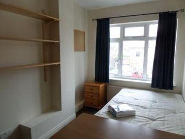 5 Bedrooms Semi detached house for rent in Thirkleby Way, York YO10