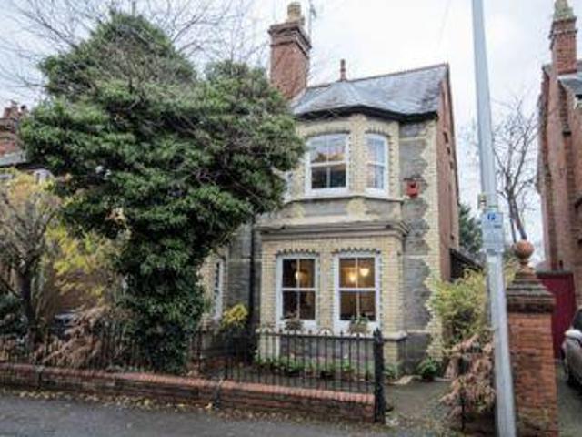 5 Bedrooms Semi detached house for sale in College Road, Reading RG6