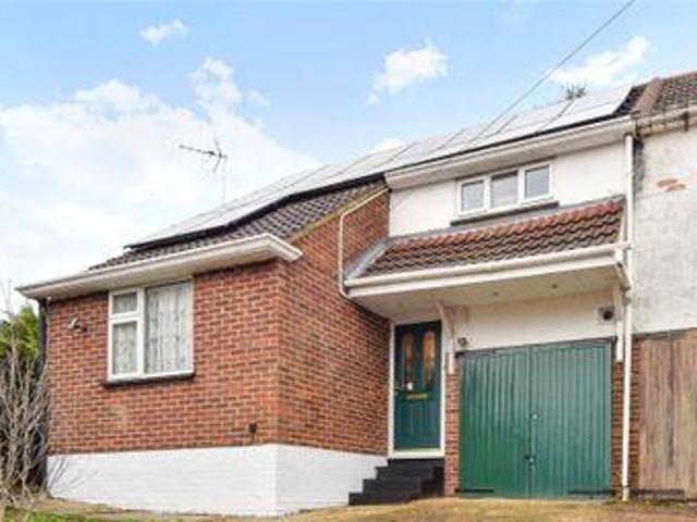 5 Bedrooms Semi detached house for sale in Caves Farm Close, Sandhurst, Berkshire GU47