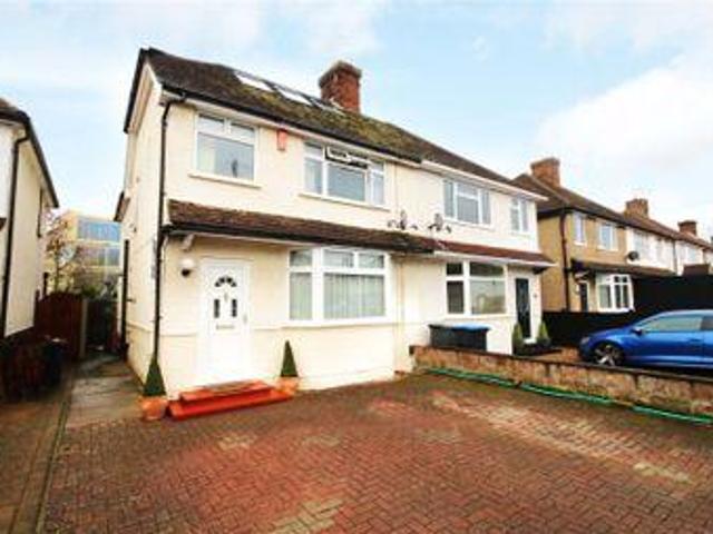 5 Bedrooms Semi detached house for sale in Addlestone, Surrey KT15