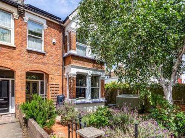 5 Bedrooms Semi detached house for sale in Ashbridge Road, London E11