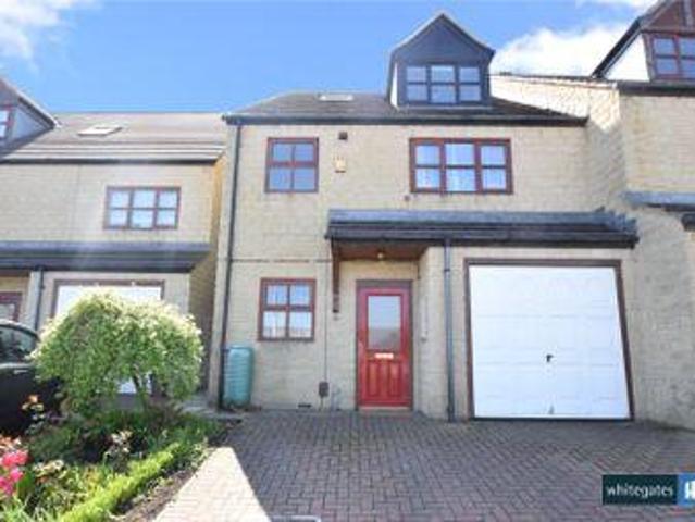5 Bedrooms Semi detached house for sale in Box Tree Grove, Keighley, West Yorkshire BD21