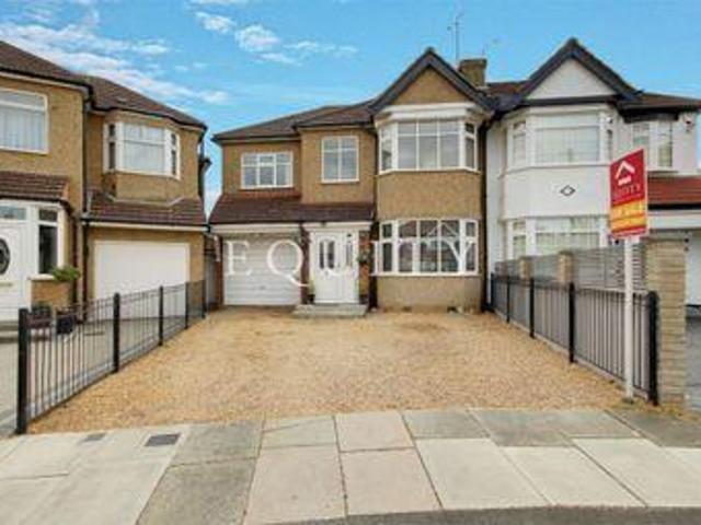 5 Bedrooms Semi detached house for sale in Boleyn Avenue, Enfield EN1