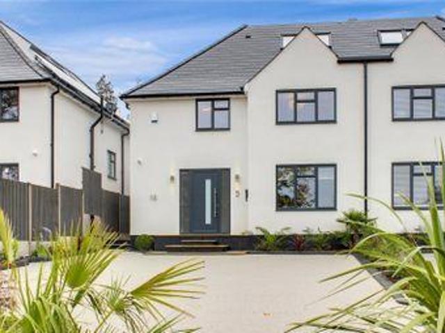 5 Bedrooms Semi detached house for sale in Greenbrook Avenue, Hadley Wood, Hertfordshire EN4