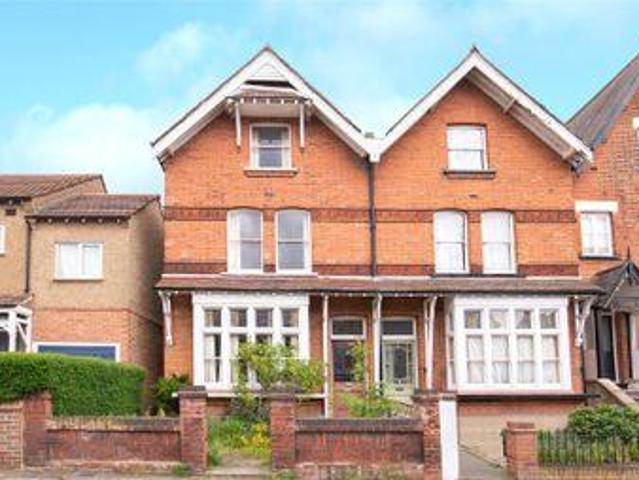 5 Bedrooms Semi detached house for sale in Grove Hill, London E18