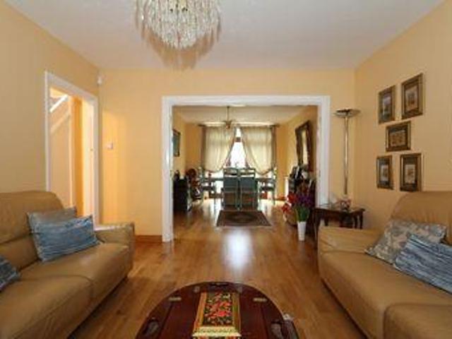 5 Bedrooms Semi detached house for sale in Drummond Drive, Stanmore, London HA7