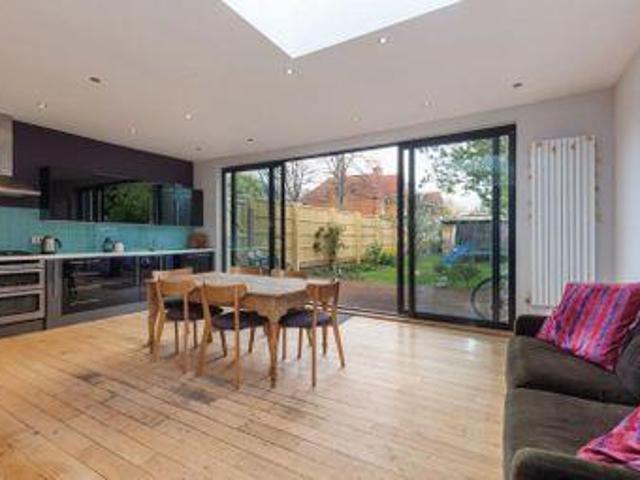 5 Bedrooms Semi detached house for sale in Emlyn Road, London W12
