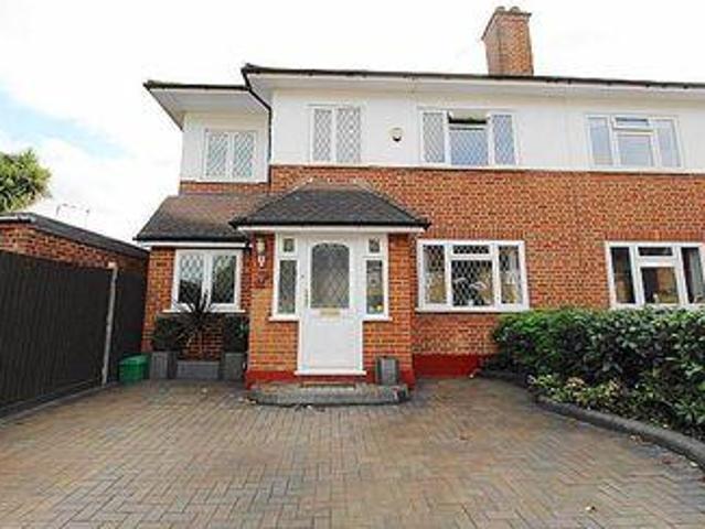 5 Bedrooms Semi detached house for sale in Frogmore Gardens, Hayes UB4