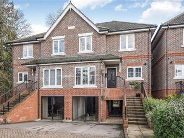 5 Bedrooms Semi detached house for sale in Kimbolton, 24 Ray Park Avenue, Maidenhead, Berkshire SL6