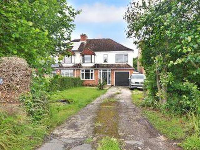5 Bedrooms Semi detached house for sale in Horley, Surrey RH6