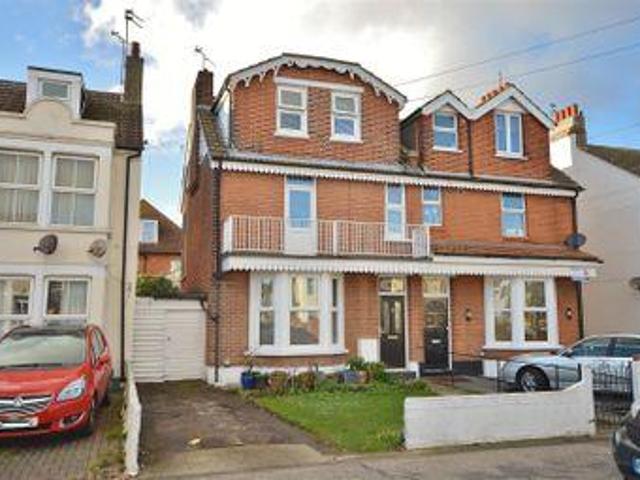 5 Bedrooms Semi detached house for sale in Hayes Road, Clacton On Sea CO15