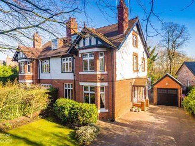 5 Bedrooms Semi detached house for sale in Hazelhurst Road, Worsley, Manchester M28