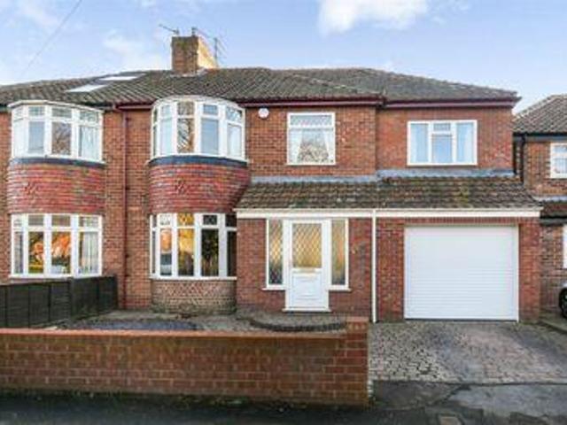 5 Bedrooms Semi detached house for sale in Hunters Way, York YO24