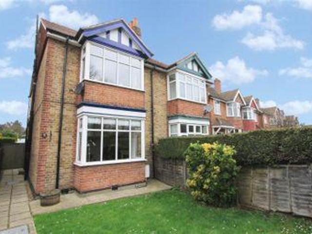 5 Bedrooms Semi detached house for sale in Oxford Road, New Denham UB9