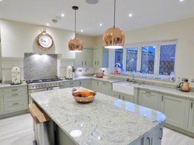 5 Bedrooms Semi detached house for sale in Lancastrian Way, Woodford, Stockport SK7