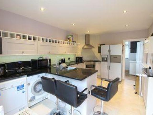 5 Bedrooms Semi detached house for sale in Leesons Way, Orpington BR5