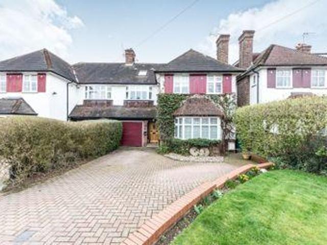 5 Bedrooms Semi detached house for sale in Links Drive, London N20