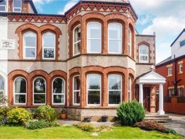 5 Bedrooms Semi detached house for sale in Lytham Road, Blackpool FY4