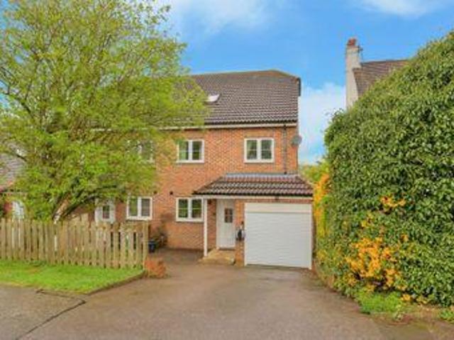 5 Bedrooms Semi detached house for sale in Mount Drive, Park Street, St. Albans AL2