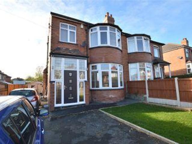 5 Bedrooms Semi detached house for sale in Montagu Avenue, Oakwood, Leeds LS8