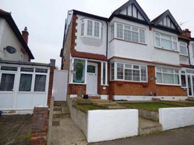 5 Bedrooms Semi detached house for sale in Malvern Avenue, Highams Park, London E4