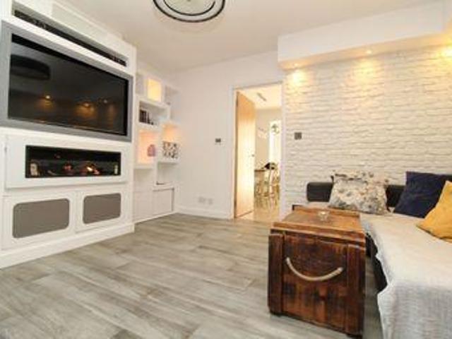 5 Bedrooms Semi detached house for sale in Newbery Road, Erith DA8