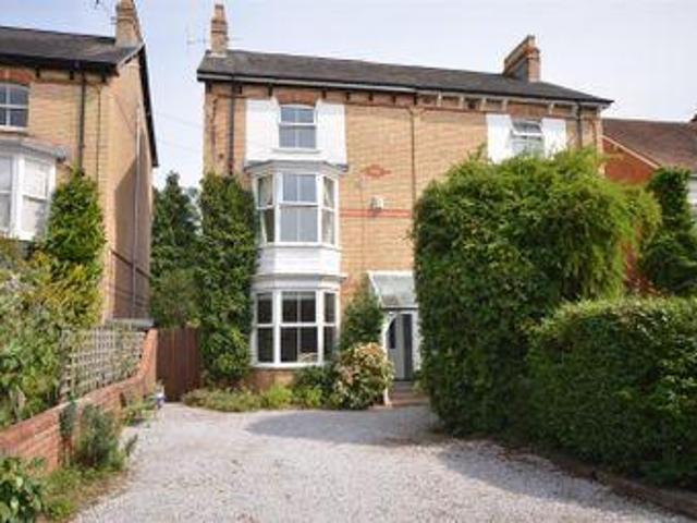 5 Bedrooms Semi detached house for sale in South Road, Taunton TA1
