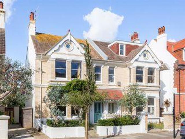 5 Bedrooms Semi detached house for sale in Sackville Gardens, Hove BN3