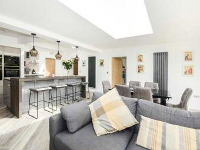 5 Bedrooms Semi detached house for sale in Slingsby Grove, York YO24