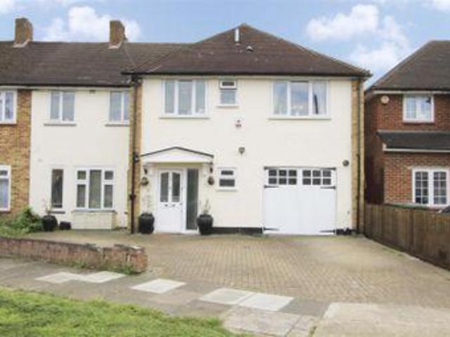 5 Bedrooms Semi detached house for sale in St. Giles Avenue, Ickenham UB10