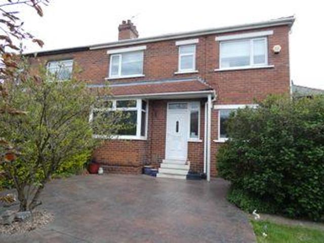 5 Bedrooms Semi detached house for sale in Sunny Bank Road, Mirfield WF14