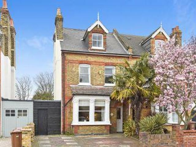 5 Bedrooms Semi detached house for sale in Parkhurst Road, Bexley DA5