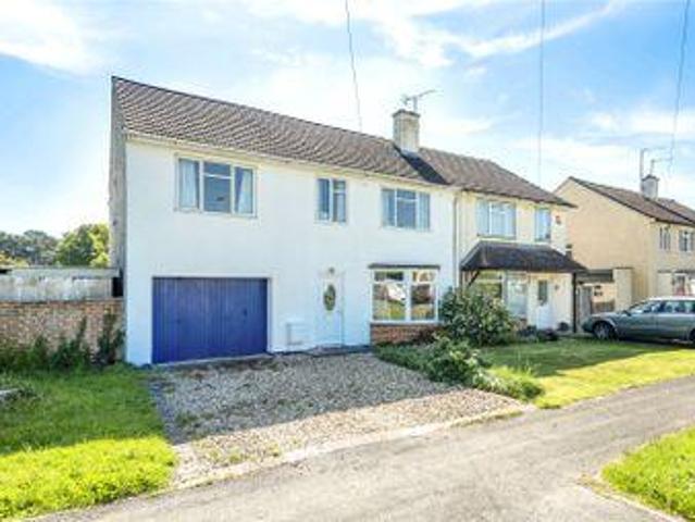 5 Bedrooms Semi detached house for sale in Priors Road, Tadley, Hampshire RG26