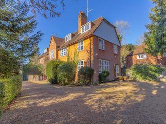 5 Bedrooms Semi detached house for sale in Puttenham Hill, Puttenham, Guildford GU3