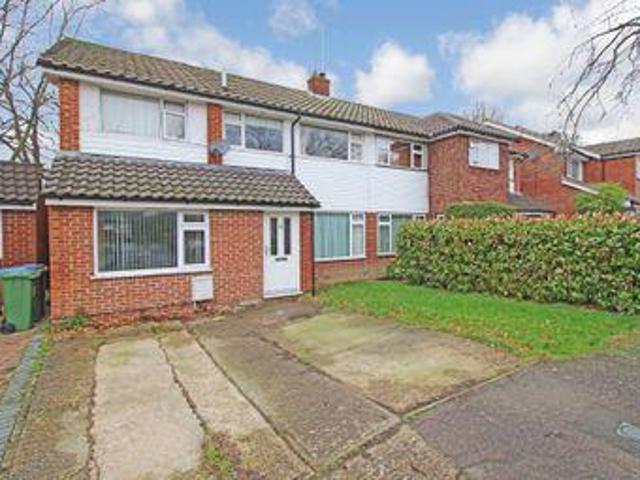 5 Bedrooms Semi detached house for sale in Redwing Close, Horsham RH13