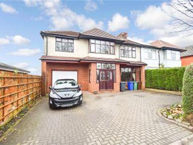 5 Bedrooms Semi detached house for sale in Ringley Road, Whitefield, Manchester M45