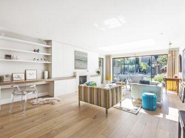 5 Bedrooms Semi detached house for sale in Whitelands Crescent, London SW18