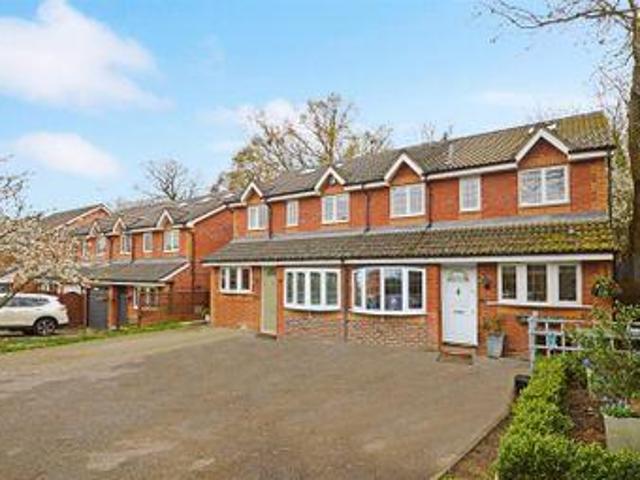 5 Bedrooms Semi detached house for sale in Wynches Farm Drive, St.Albans AL4