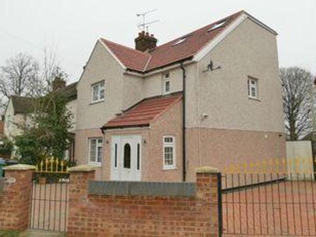 5 Bedrooms Semi detached house for sale in The Harebreaks, Watford, Hertfordshire WD24