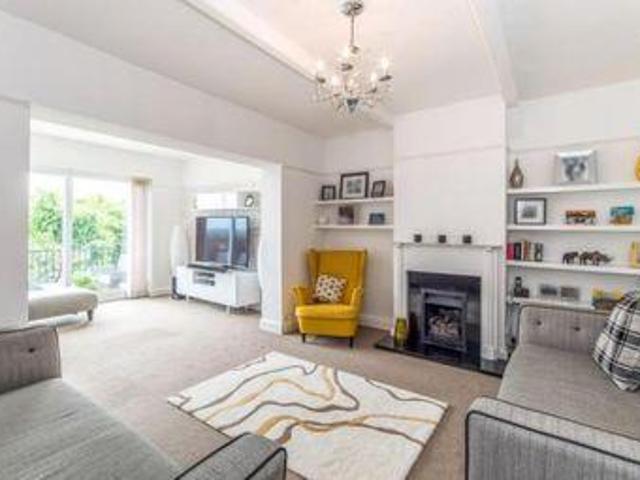 5 Bedrooms Semi detached house for sale in The Ridgeway, Chatham, Kent ME4